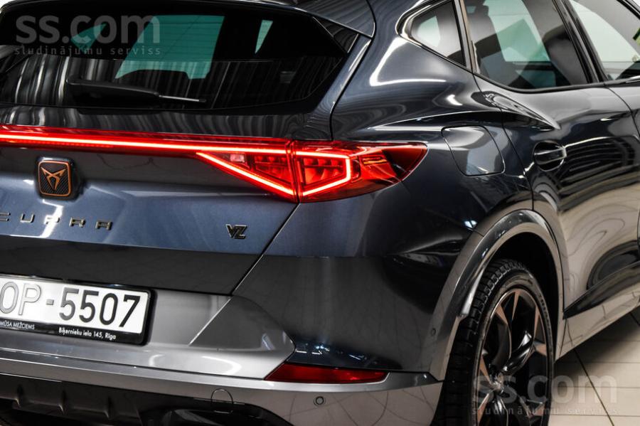 Серый Cupra Formentor 2023 в Рига, объемом двигателя 2.00 л и пробегом 90 тыс. км за 24790 €, фото 11 на AUTOMOTO.COM.LV