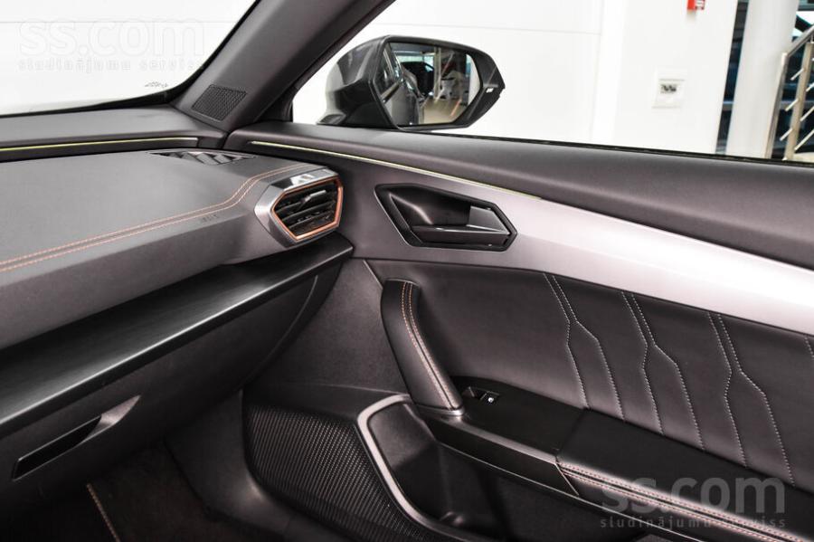 Серый Cupra Formentor 2023 в Рига, объемом двигателя 2.00 л и пробегом 90 тыс. км за 24790 €, фото 15 на AUTOMOTO.COM.LV