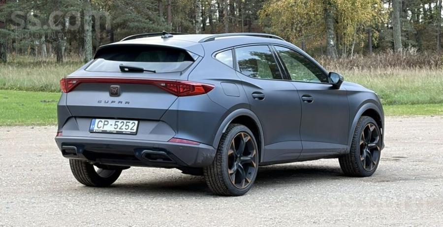 Grey Cupra Formentor 2023 in Limbazi, with an engine capacity of 1.50 L and mileage of 40 thousand km for 25500 €, photo 4 on AUTOMOTO.COM.LV