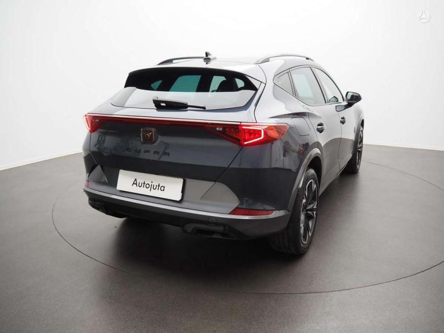 Grey Cupra Formentor 2023 in Vilnius, with an engine capacity of 1.50 L and mileage of 72 thousand km for 22900 €, photo 5 on AUTOMOTO.COM.LV