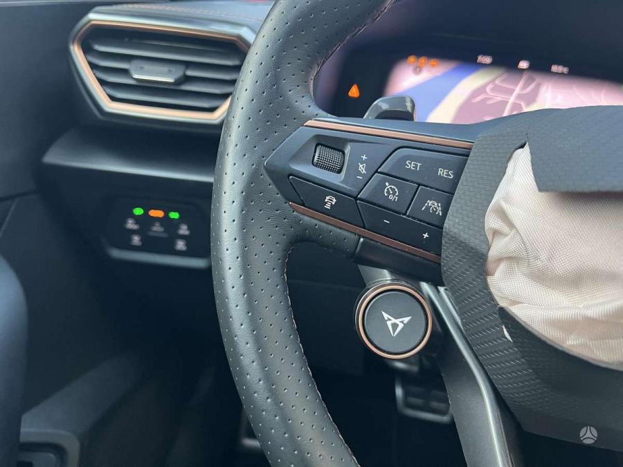 Серый Cupra Formentor 2023 в Каунас, объемом двигателя 2.48 л и пробегом 44 тыс. км за 19900 €, фото 43 на AUTOMOTO.COM.LV