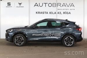 Pelēks Cupra Formentor 2024 Rīga, ar dzinēja tilpumu 1.50 L un nobraukumu 11 tūkst. km par 29990 €, foto 4 vietnē AUTOMOTO.COM.LV