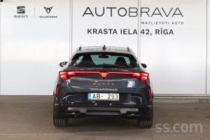 Pelēks Cupra Formentor 2024 Rīga, ar dzinēja tilpumu 1.50 L un nobraukumu 11 tūkst. km par 29990 €, foto 7 vietnē AUTOMOTO.COM.LV