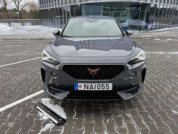 Pelēks Cupra Formentor 2024 Viļņa, ar dzinēja tilpumu 1.50 L un nobraukumu 50 tūkst. km par 27500 €, foto 2 vietnē AUTOMOTO.COM.LV