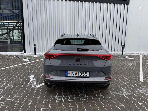 Pelēks Cupra Formentor 2024 Viļņa, ar dzinēja tilpumu 1.50 L un nobraukumu 50 tūkst. km par 27500 €, foto 6 vietnē AUTOMOTO.COM.LV