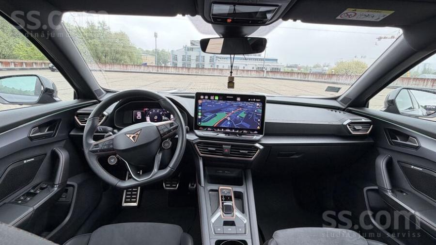 Серый Cupra Formentor 2024 в Рига, объемом двигателя 2.00 л и пробегом 20 тыс. км за 35000 €, фото 10 на AUTOMOTO.COM.LV