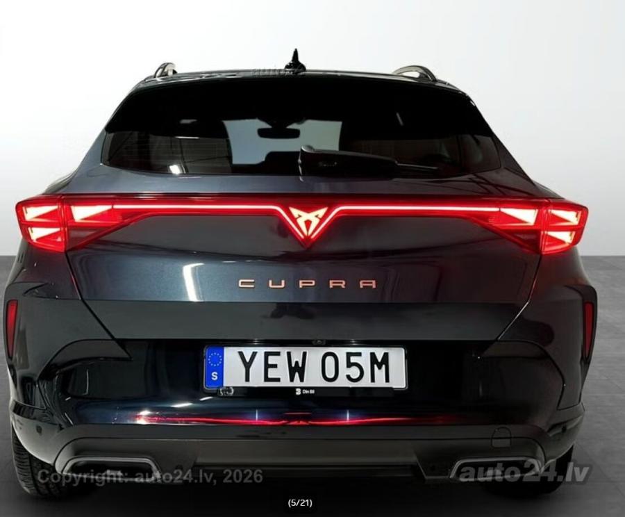 Pelēks Cupra Formentor 2024 Tallina, ar dzinēja tilpumu 1.50 L un nobraukumu 26 tūkst. km par 30990 €, foto 3 vietnē AUTOMOTO.COM.LV