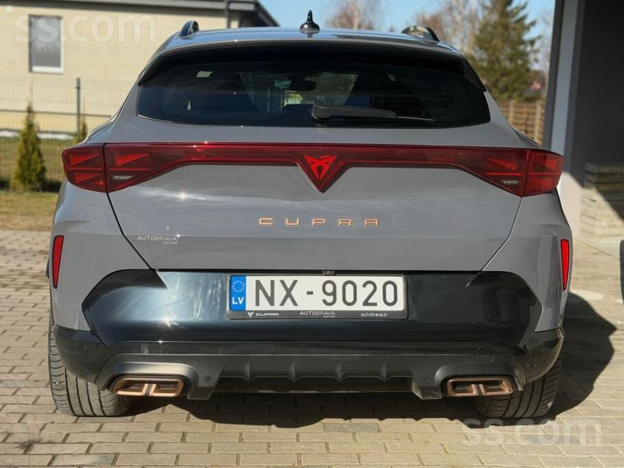 Серый Cupra Formentor 2024 в Елгава, объемом двигателя 1.50 л и пробегом 30 тыс. км за 38000 €, фото 3 на AUTOMOTO.COM.LV
