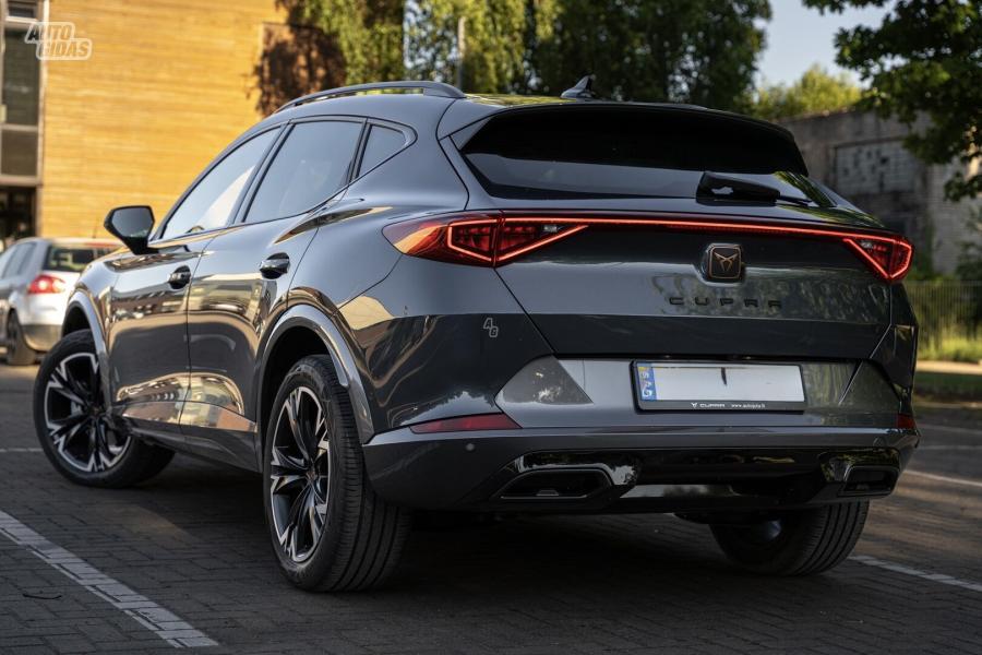 Pelēks Cupra Formentor 2024 Viļņa, ar dzinēja tilpumu 1.50 L un nobraukumu 37 tūkst. km par 24300 €, foto 5 vietnē AUTOMOTO.COM.LV