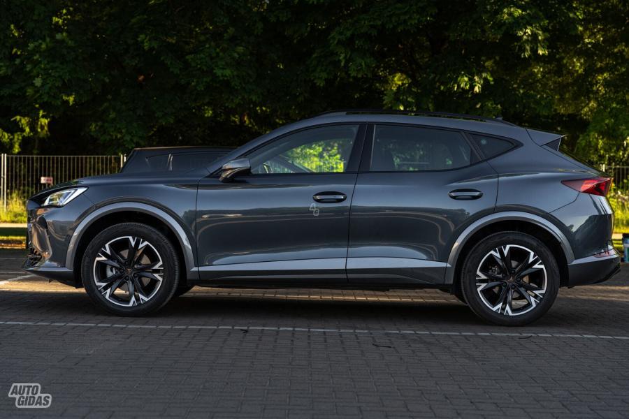 Pelēks Cupra Formentor 2024 Viļņa, ar dzinēja tilpumu 1.50 L un nobraukumu 37 tūkst. km par 24300 €, foto 12 vietnē AUTOMOTO.COM.LV