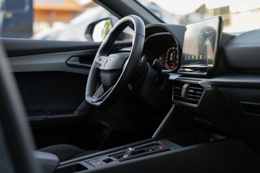 Pelēks Cupra Formentor 2024 Viļņa, ar dzinēja tilpumu 1.50 L un nobraukumu 37 tūkst. km par 24300 €, foto 22 vietnē AUTOMOTO.COM.LV