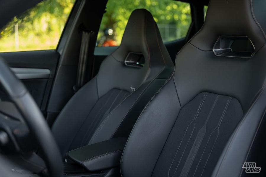 Pelēks Cupra Formentor 2024 Viļņa, ar dzinēja tilpumu 1.50 L un nobraukumu 37 tūkst. km par 24300 €, foto 23 vietnē AUTOMOTO.COM.LV