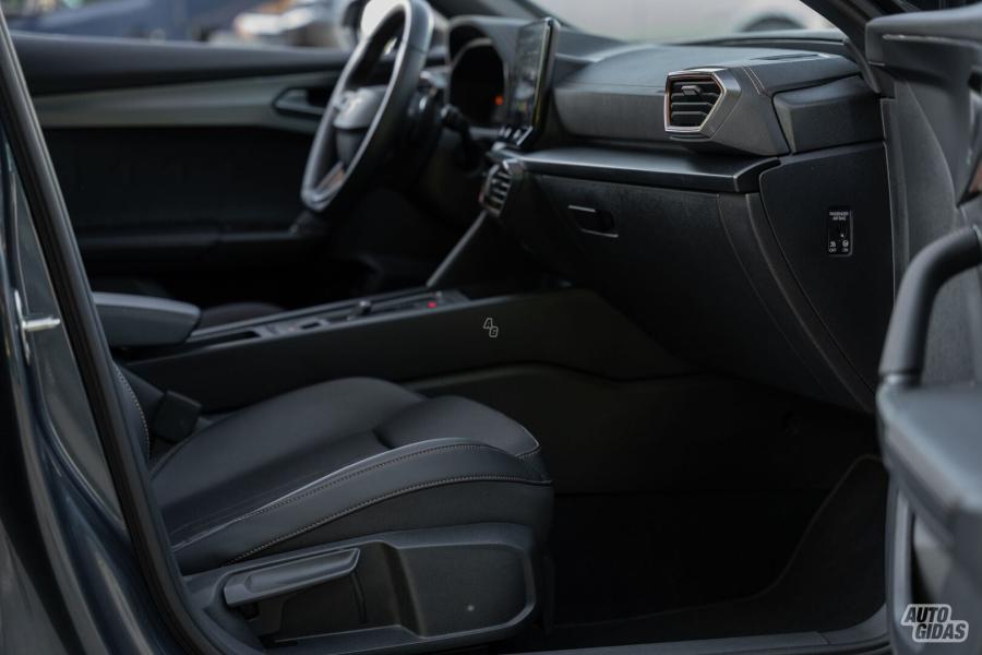 Pelēks Cupra Formentor 2024 Viļņa, ar dzinēja tilpumu 1.50 L un nobraukumu 37 tūkst. km par 24300 €, foto 26 vietnē AUTOMOTO.COM.LV