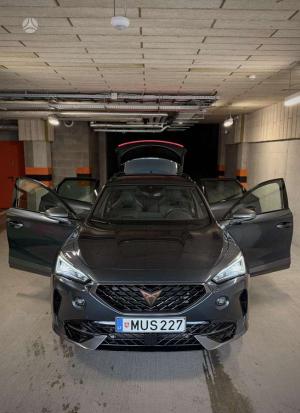 Pelēks Cupra Formentor 2024 Viļņa, ar dzinēja tilpumu 1.98 L un nobraukumu 40 tūkst. km par 29500 €, foto  vietnē AUTOMOTO.COM.LV