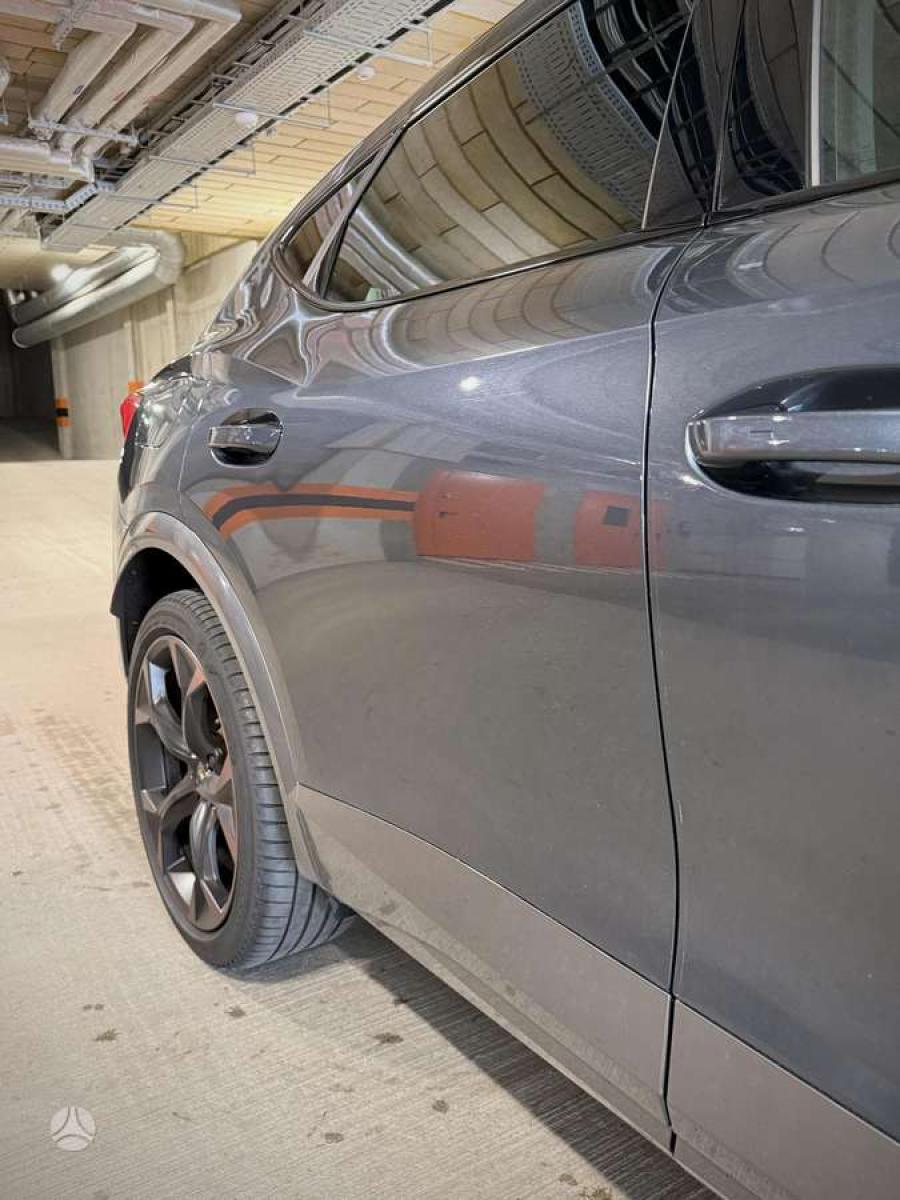 Pelēks Cupra Formentor 2024 Viļņa, ar dzinēja tilpumu 1.98 L un nobraukumu 40 tūkst. km par 29500 €, foto 9 vietnē AUTOMOTO.COM.LV