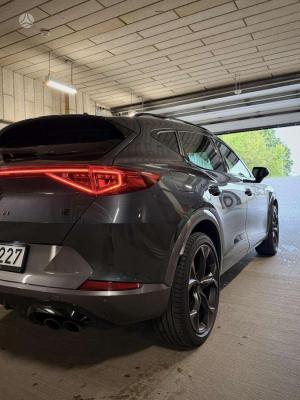 Pelēks Cupra Formentor 2024 Viļņa, ar dzinēja tilpumu 1.98 L un nobraukumu 40 tūkst. km par 29500 €, foto 11 vietnē AUTOMOTO.COM.LV
