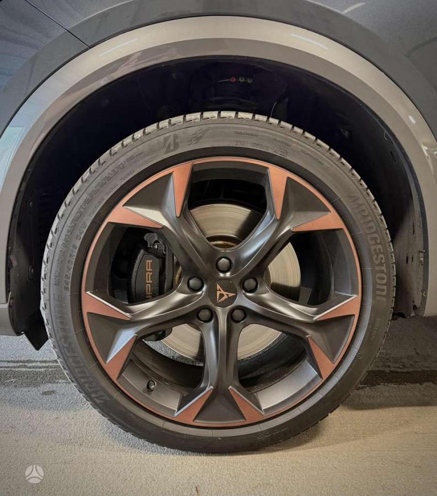 Pelēks Cupra Formentor 2024 Viļņa, ar dzinēja tilpumu 1.98 L un nobraukumu 40 tūkst. km par 29500 €, foto 16 vietnē AUTOMOTO.COM.LV