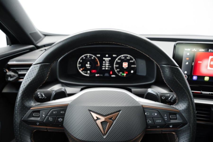 Серый Cupra Formentor 2024 в Рига, объемом двигателя 1.50 л и пробегом 43 тыс. км за 24650 €, фото 15 на AUTOMOTO.COM.LV