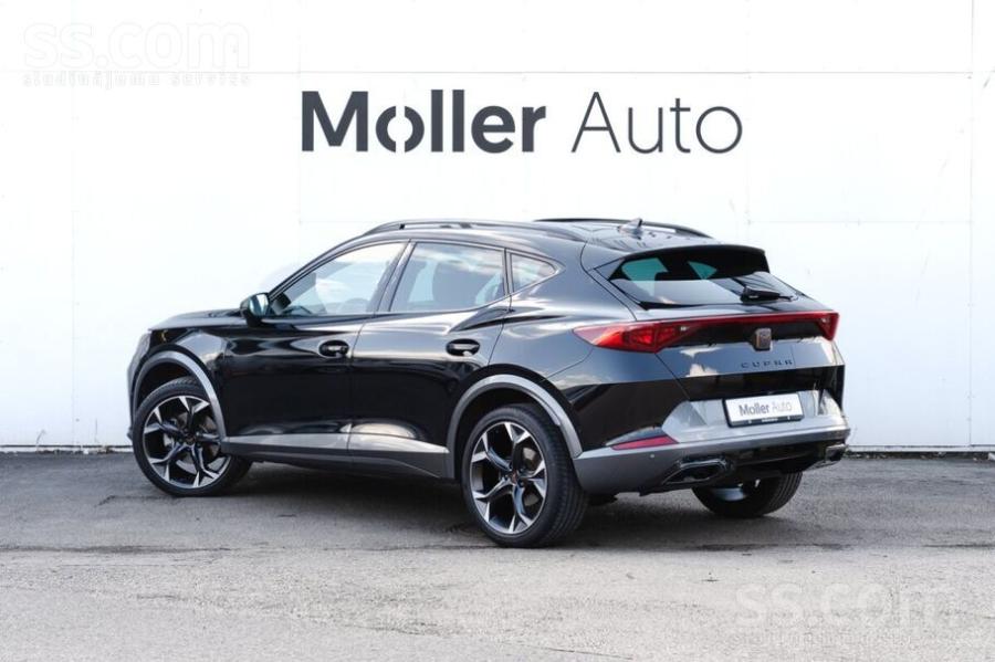 Pelēks Cupra Formentor 2024 Rīga, ar dzinēja tilpumu 1.50 L un nobraukumu 43 tūkst. km par 24650 €, foto 4 vietnē AUTOMOTO.COM.LV