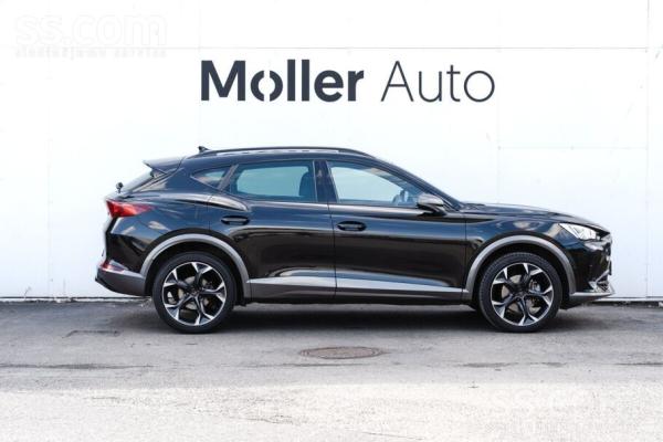 Серый Cupra Formentor 2024 в Рига, объемом двигателя 1.50 л и пробегом 43 тыс. км за 24650 €, фото 5 на AUTOMOTO.COM.LV