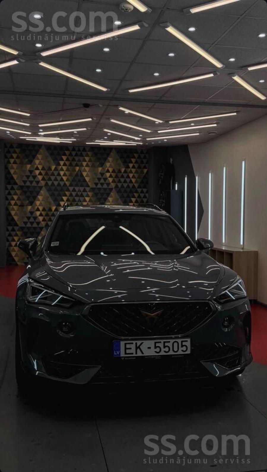 Pelēks Cupra Formentor 2025 Rīga, ar dzinēja tilpumu 2.00 L un nobraukumu 21 tūkst. km par 32000 €, foto 1 vietnē AUTOMOTO.COM.LV