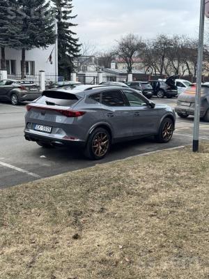 Pelēks Cupra Formentor 2025 Rīga, ar dzinēja tilpumu 2.00 L un nobraukumu 21 tūkst. km par 32000 €, foto 9 vietnē AUTOMOTO.COM.LV