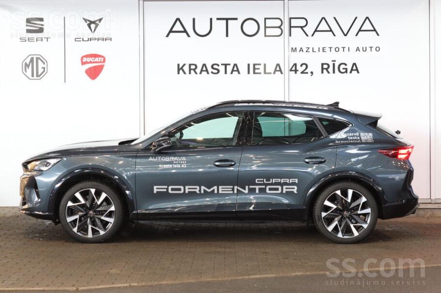 Grey Cupra Formentor 2025 in Riga, with an engine capacity of 2.00 L and mileage of 12 thousand km for 34990 €, photo 5 on AUTOMOTO.COM.LV