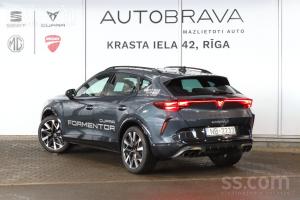 Grey Cupra Formentor 2025 in Riga, with an engine capacity of 2.00 L and mileage of 12 thousand km for 34990 €, photo 9 on AUTOMOTO.COM.LV