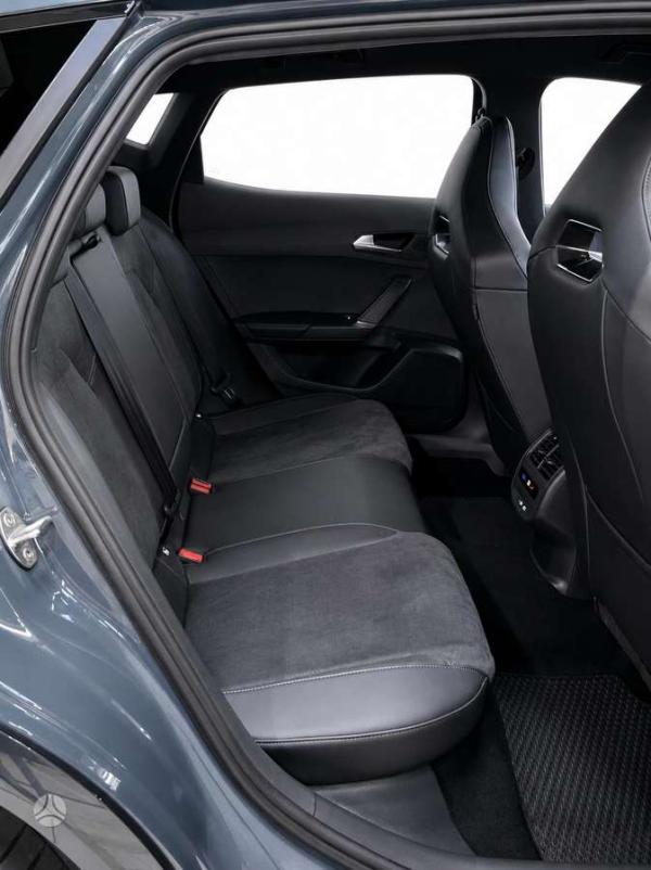 Pelēks Cupra Formentor 2025 Kauņa, ar dzinēja tilpumu 1.98 L un nobraukumu 30 tūkst. km par 36500 €, foto 9 vietnē AUTOMOTO.COM.LV