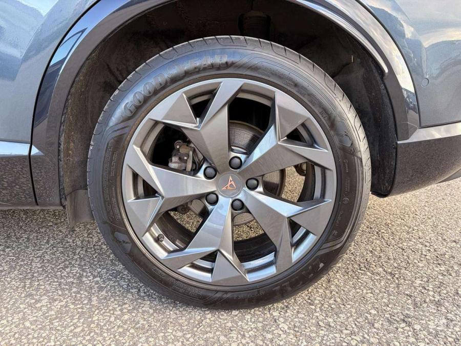 Grey Cupra Formentor 2025 in Vilnius, with an engine capacity of 1.50 L and mileage of 67 thousand km for 31777 €, photo 32 on AUTOMOTO.COM.LV