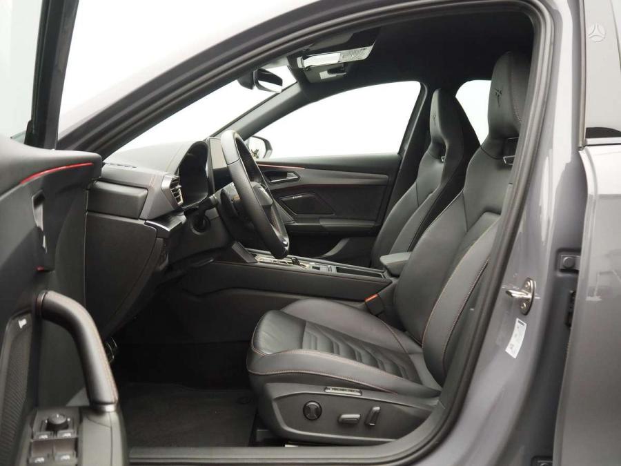 Pelēks Cupra Formentor 2025 Viļņa, ar dzinēja tilpumu 1.98 L un nobraukumu 45 tūkst. km par 35900 €, foto 9 vietnē AUTOMOTO.COM.LV