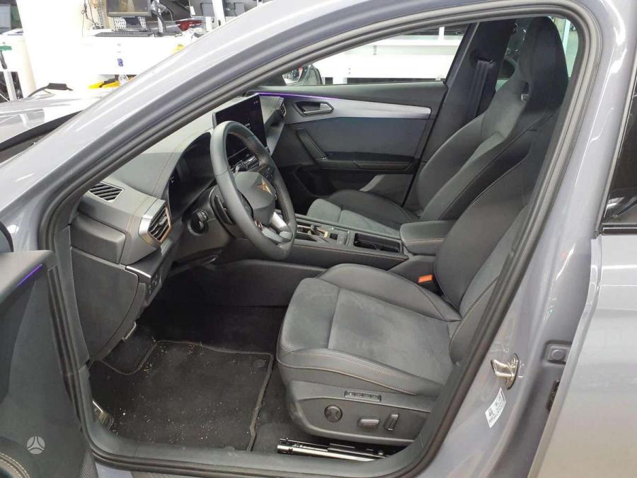 Grey Cupra Formentor 2025 in Vilnius, with an engine capacity of 1.50 L and mileage of 10 thousand km for 35950 €, photo 4 on AUTOMOTO.COM.LV
