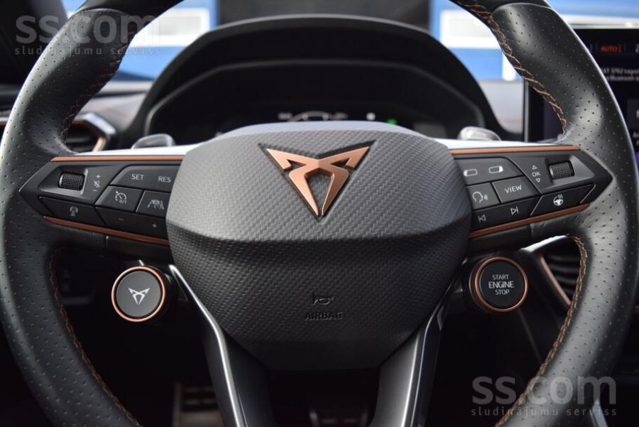 Pelēks Cupra Formentor 2021 Rīga, ar dzinēja tilpumu 2.00 L un nobraukumu 76 tūkst. km par 25400 €, foto 14 vietnē AUTOMOTO.COM.LV