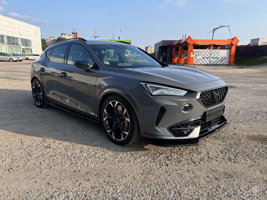 Серый Cupra Formentor 2021 в Каунас, объемом двигателя 2.00 л и пробегом 99 тыс. км за 27000 €, фото 1 на AUTOMOTO.COM.LV