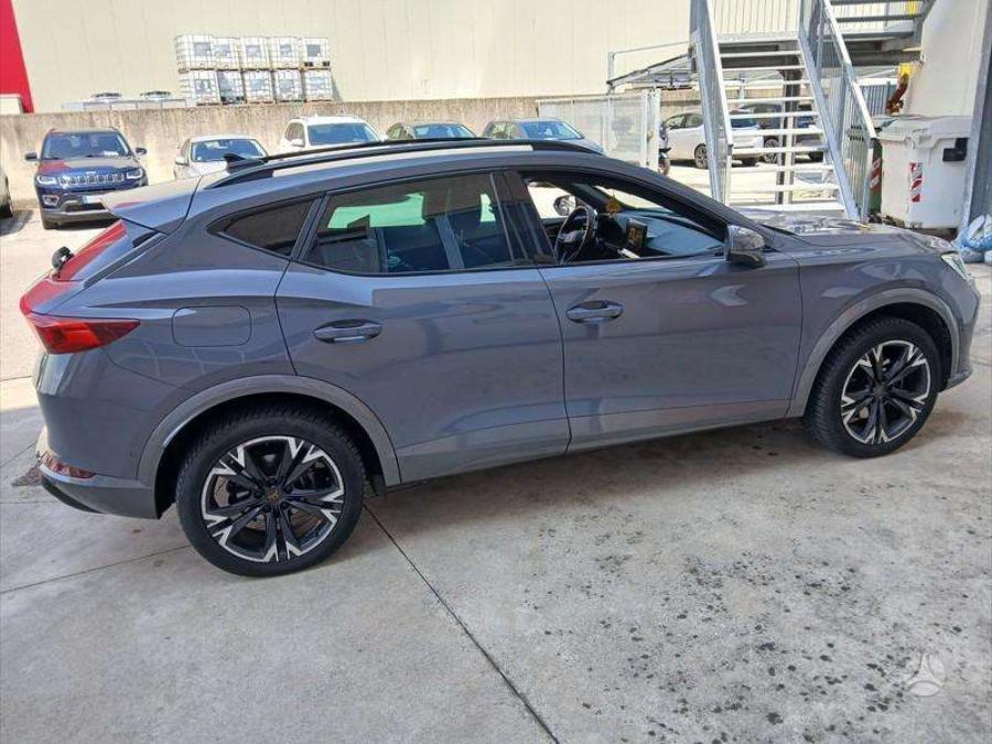 Pelēks Cupra Formentor 2021 Viļņa, ar dzinēja tilpumu 2.00 L un nobraukumu 213 tūkst. km par 17700 €, foto 8 vietnē AUTOMOTO.COM.LV