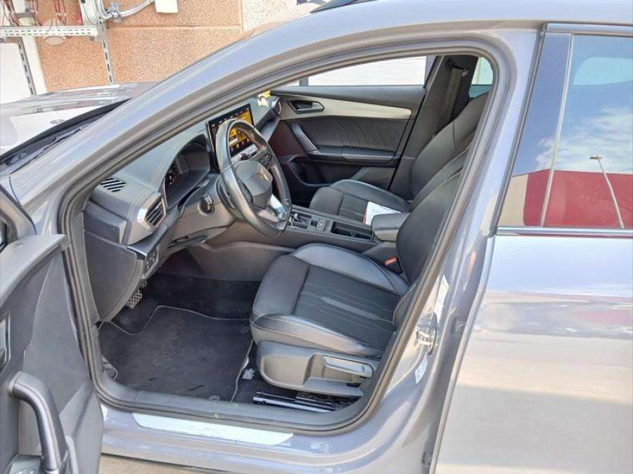 Pelēks Cupra Formentor 2021 Viļņa, ar dzinēja tilpumu 2.00 L un nobraukumu 213 tūkst. km par 17700 €, foto 10 vietnē AUTOMOTO.COM.LV