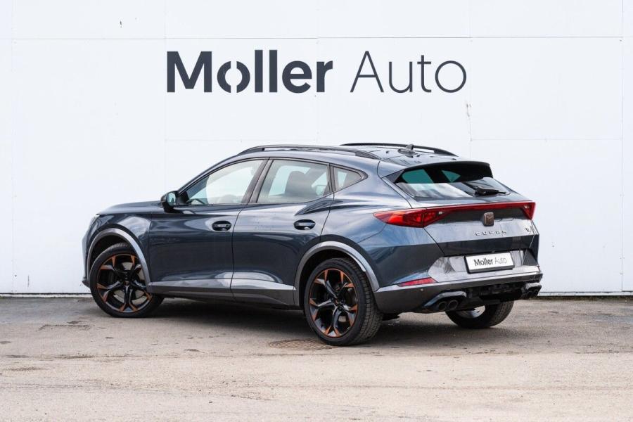 Pelēks Cupra Formentor 2022 Rīga, ar dzinēja tilpumu 2.00 L un nobraukumu 99 tūkst. km par 24950 €, foto 4 vietnē AUTOMOTO.COM.LV