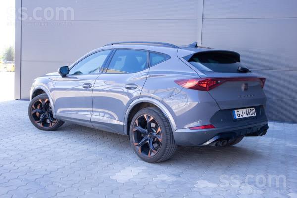 Серый Cupra Formentor 2022 в Рига, объемом двигателя 2.00 л и пробегом 46 тыс. км за 28800 €, фото 1 на AUTOMOTO.COM.LV