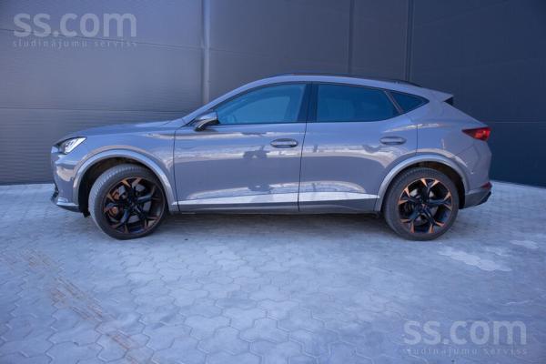 Серый Cupra Formentor 2022 в Рига, объемом двигателя 2.00 л и пробегом 46 тыс. км за 28800 €, фото 2 на AUTOMOTO.COM.LV
