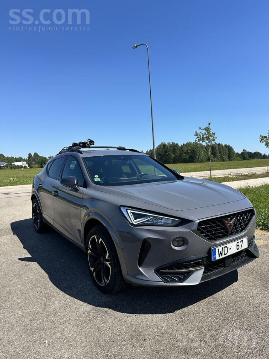 Pelēks Cupra Formentor 2022 Rīga, ar dzinēja tilpumu 1.50 L un nobraukumu 99 tūkst. km par 20000 €, foto 1 vietnē AUTOMOTO.COM.LV