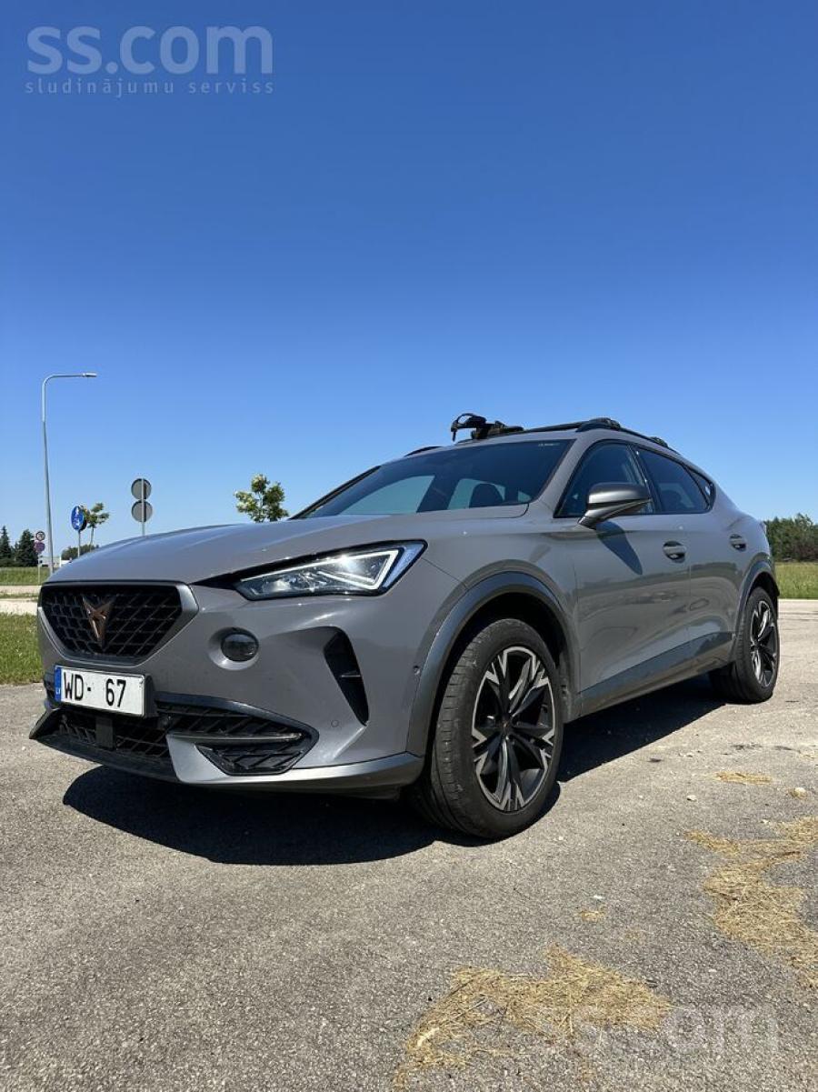 Pelēks Cupra Formentor 2022 Rīga, ar dzinēja tilpumu 1.50 L un nobraukumu 99 tūkst. km par 20000 €, foto 3 vietnē AUTOMOTO.COM.LV