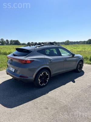 Pelēks Cupra Formentor 2022 Rīga, ar dzinēja tilpumu 1.50 L un nobraukumu 99 tūkst. km par 20000 €, foto 5 vietnē AUTOMOTO.COM.LV