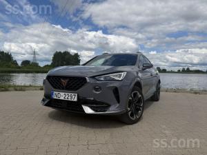 Серый Cupra Formentor 2022 в Лиепая, объемом двигателя 1.50 л и пробегом 45 тыс. км за 22500 €, фото  на AUTOMOTO.COM.LV