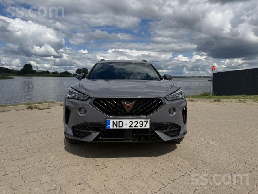 Pelēks Cupra Formentor 2022 Liepāja, ar dzinēja tilpumu 1.50 L un nobraukumu 45 tūkst. km par 22500 €, foto 6 vietnē AUTOMOTO.COM.LV