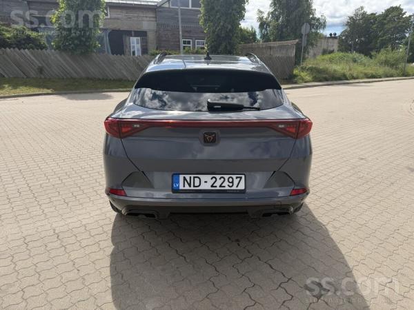 Pelēks Cupra Formentor 2022 Liepāja, ar dzinēja tilpumu 1.50 L un nobraukumu 45 tūkst. km par 22500 €, foto 8 vietnē AUTOMOTO.COM.LV