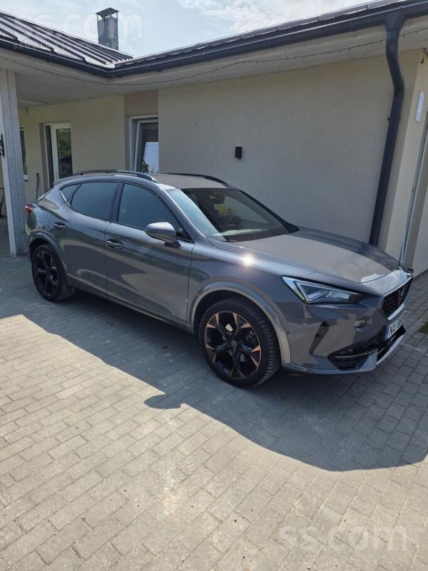 Grey Cupra Formentor 2022 in Riga, with an engine capacity of 1.50 L and mileage of 109 thousand km for 22500 €, photo 1 on AUTOMOTO.COM.LV