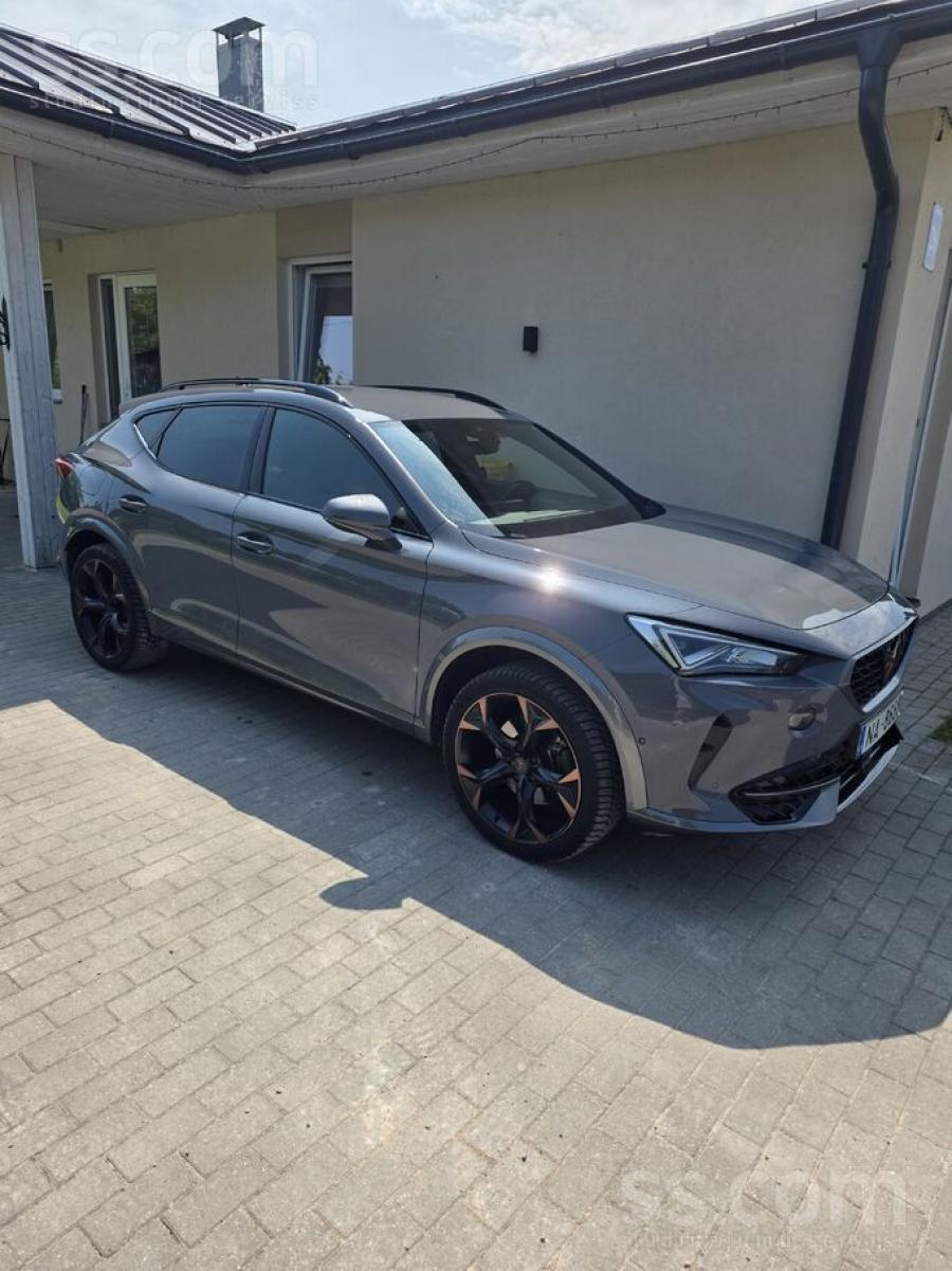 Pelēks Cupra Formentor 2022 Rīga, ar dzinēja tilpumu 1.50 L un nobraukumu 109 tūkst. km par 22500 €, foto 1 vietnē AUTOMOTO.COM.LV