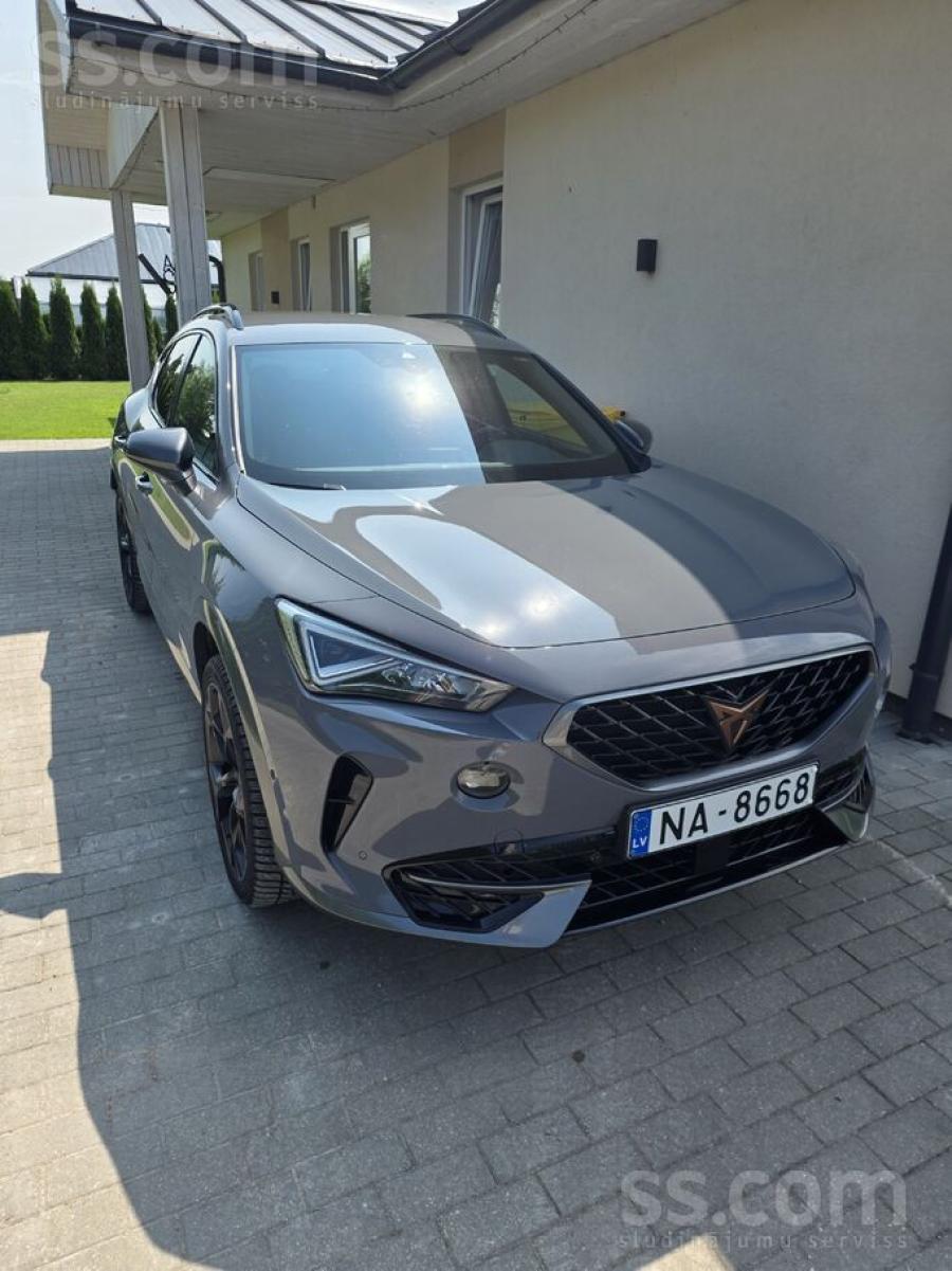 Pelēks Cupra Formentor 2022 Rīga, ar dzinēja tilpumu 1.50 L un nobraukumu 109 tūkst. km par 22500 €, foto 3 vietnē AUTOMOTO.COM.LV