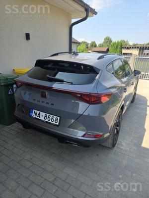 Pelēks Cupra Formentor 2022 Rīga, ar dzinēja tilpumu 1.50 L un nobraukumu 109 tūkst. km par 22500 €, foto 4 vietnē AUTOMOTO.COM.LV