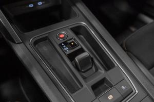 Pelēks Cupra Formentor 2022 Viļņa, ar dzinēja tilpumu 2.00 L un nobraukumu 156 tūkst. km par 23950 €, foto 22 vietnē AUTOMOTO.COM.LV